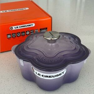 Le Creuset | Kitchen | New Le Creuset 225 Qt Flower Cocotte Cast Iron ...